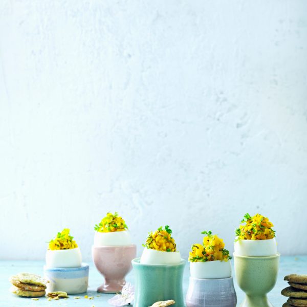 6x gevulde eieren, hét heerlijke borrelhapje | delicious.magazine