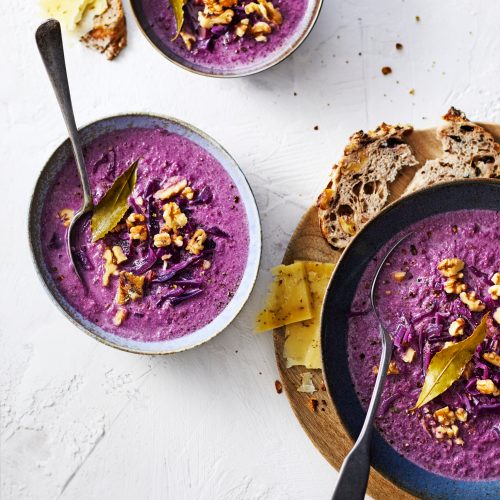 14x rode kool recepten: van coleslaw tot soep | delicious.magazine