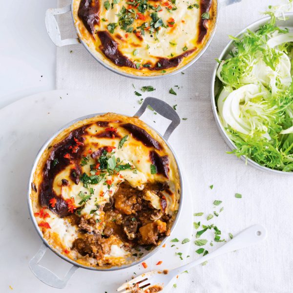 4 moussaka recepten waar je graag een paar uurtjes voor uittrekt ...