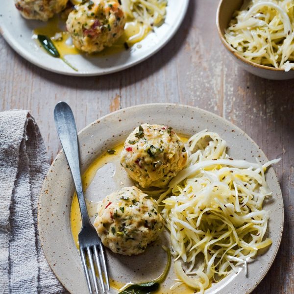 15x witte kool - van frisse salade tot winterse stoof | delicious.magazine