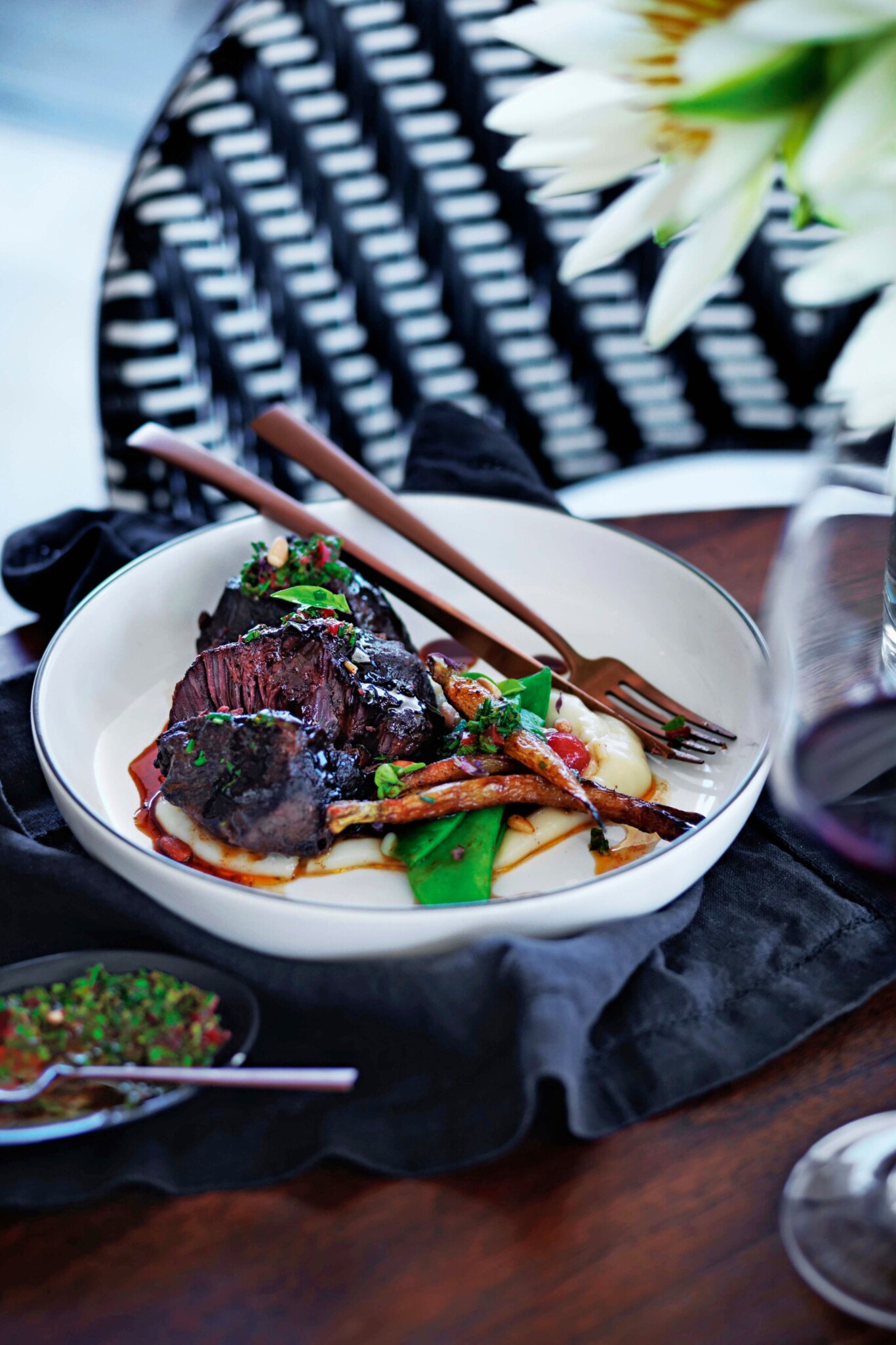 runderwangen met pastinaakpuree