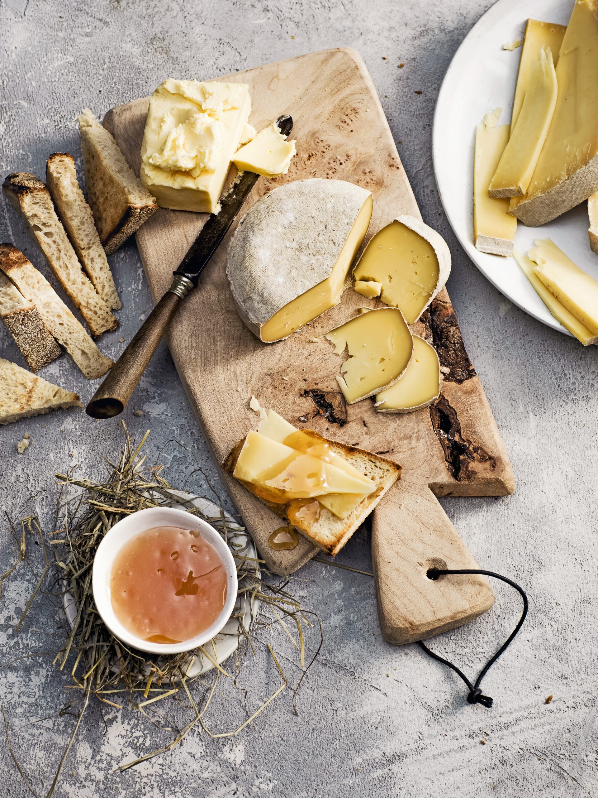 kaas met schimmel: zo weet je of je 'm moet weggooien