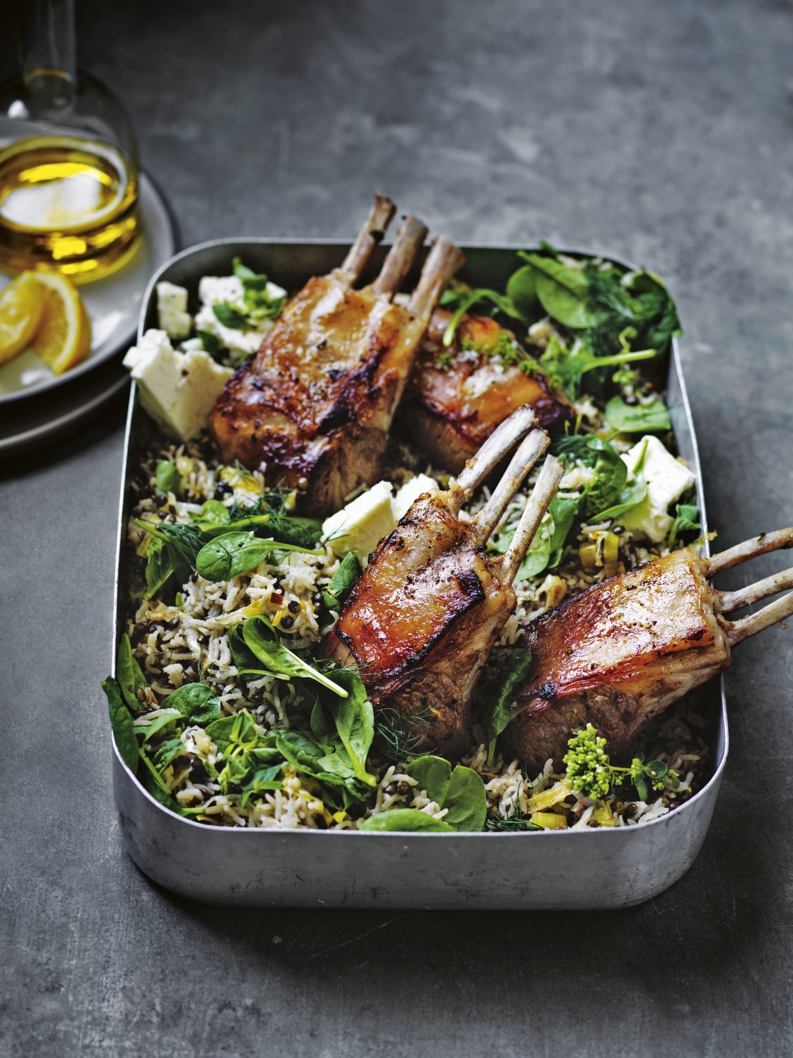 lamsrack met linzen, spinazie, citroen & feta | delicious.magazine