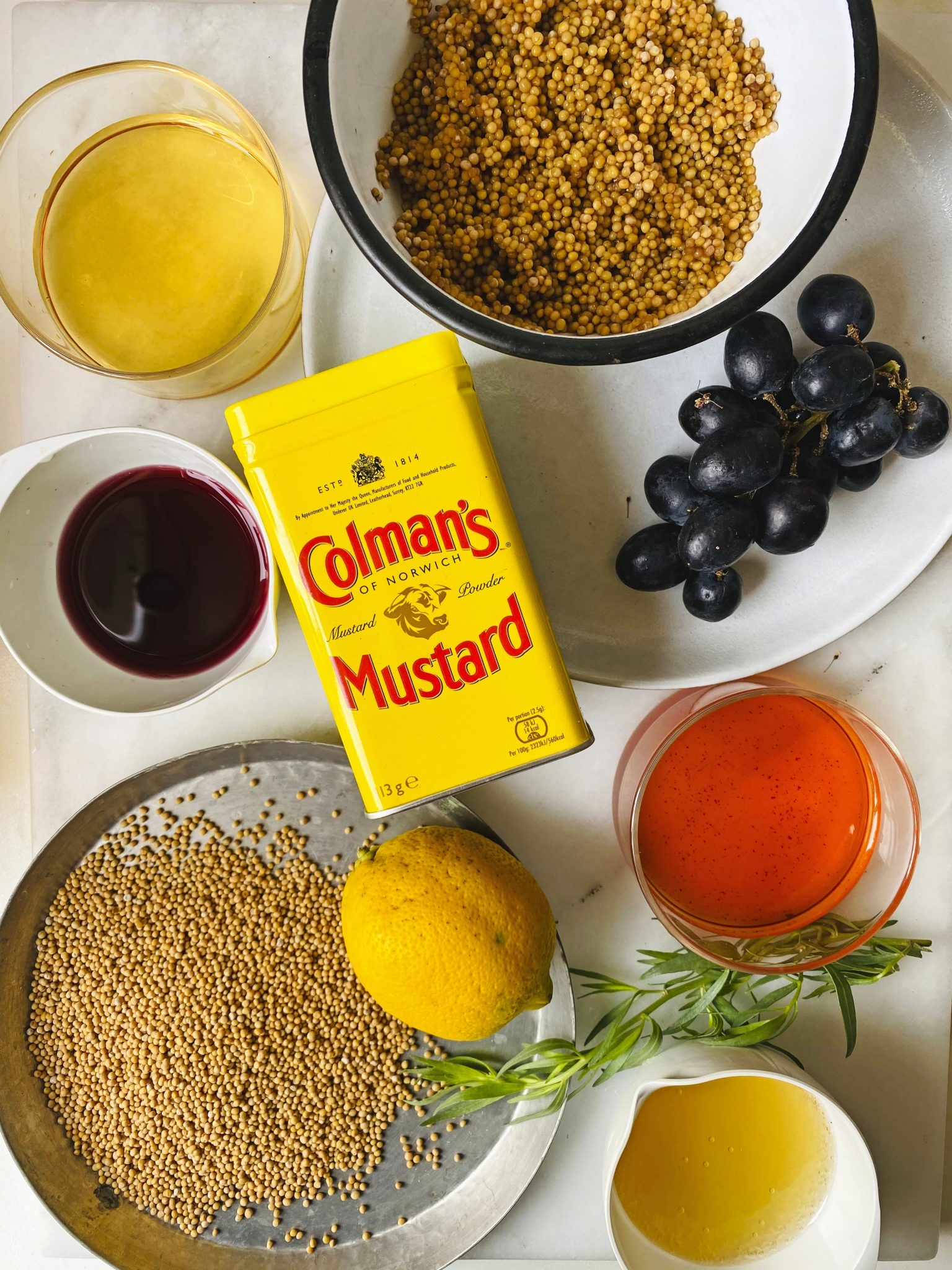 zelf mosterd maken: zo doe je dat stap voor stap | delicious.magazine