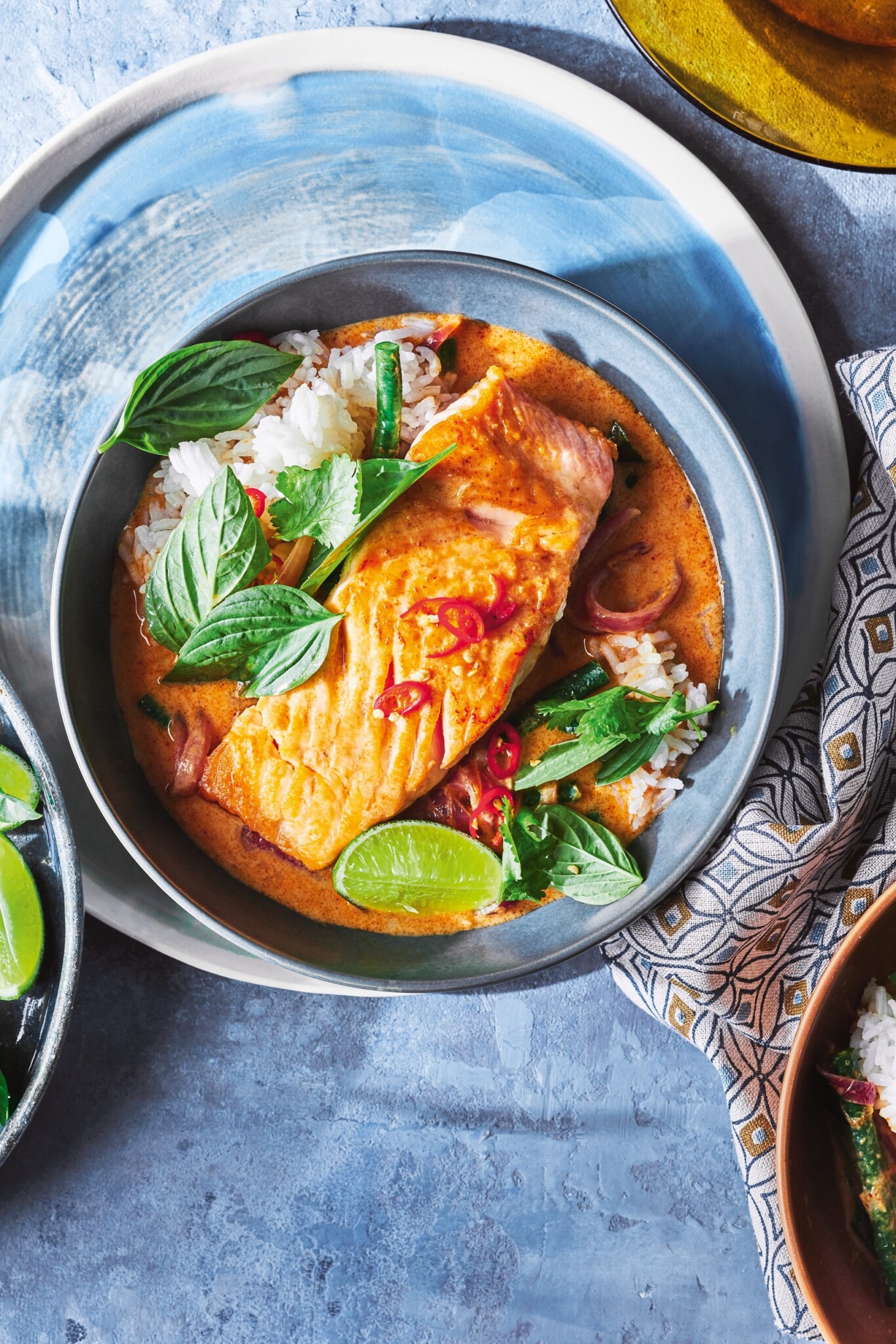 zalm met rode curry uit Thailand | delicious.magazine