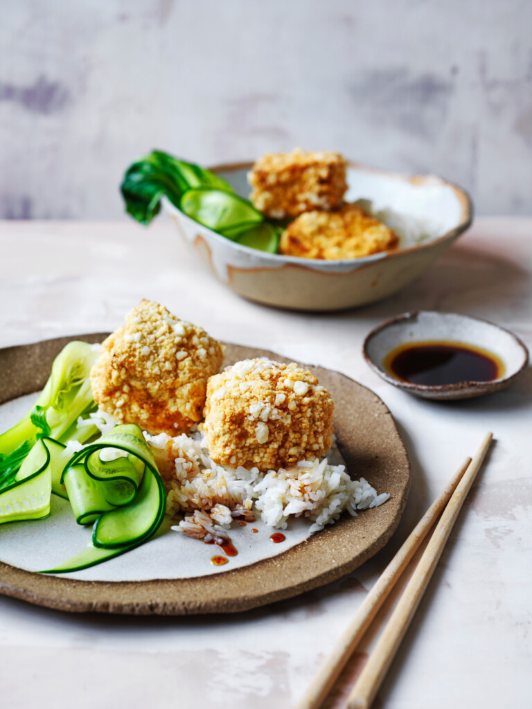crispy tofoe met soja-sesamdressing | delicious.magazine