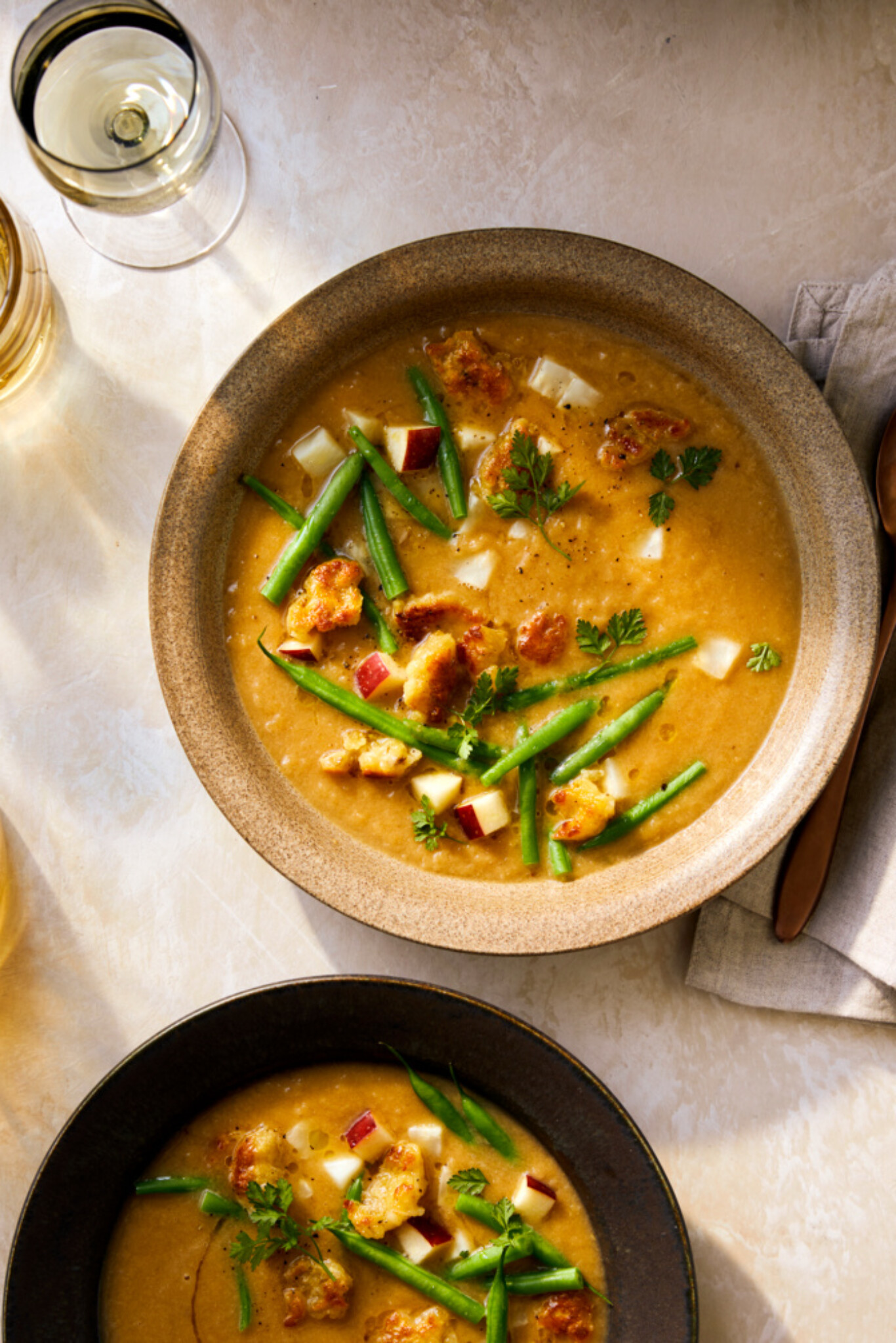 misosoep met uien, cider & kniddelen | delicious.magazine