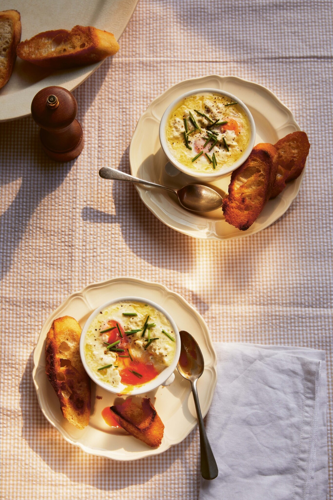 oeufs cocotte van Matthew Ryle | delicious.magazine