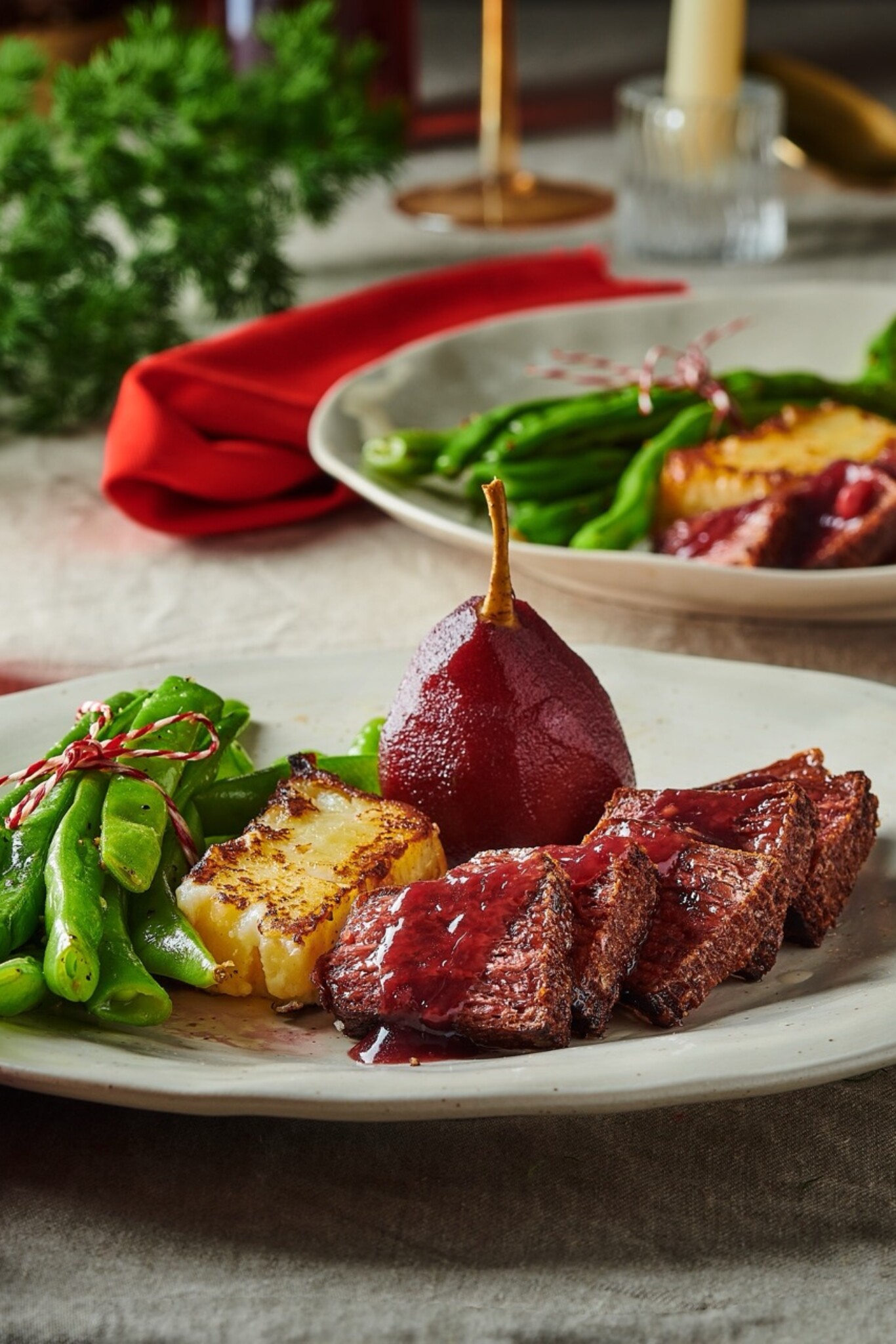 Redefine Flank Steak met rode portsaus | delicious.magazine
